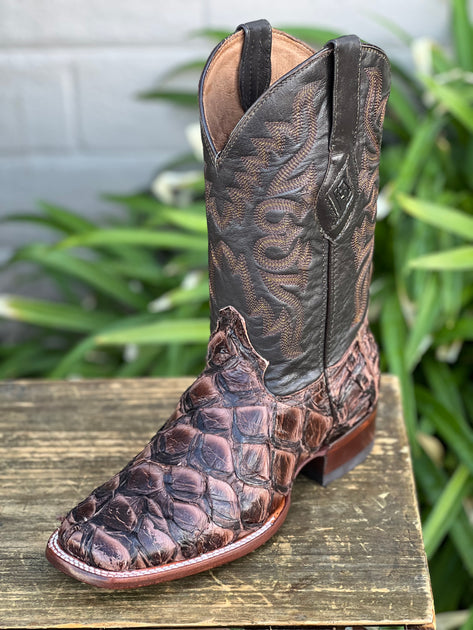Pirarrucu Brown Wide Square Toe Cowboy Boots - Red Diamond Boots ...